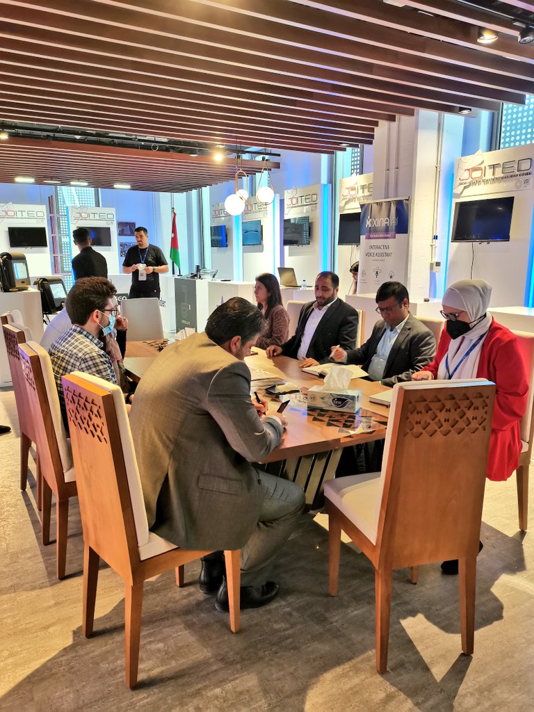 Mr. Yousef Abu Laban from Central Hub visit to JOITED Expo – int@j